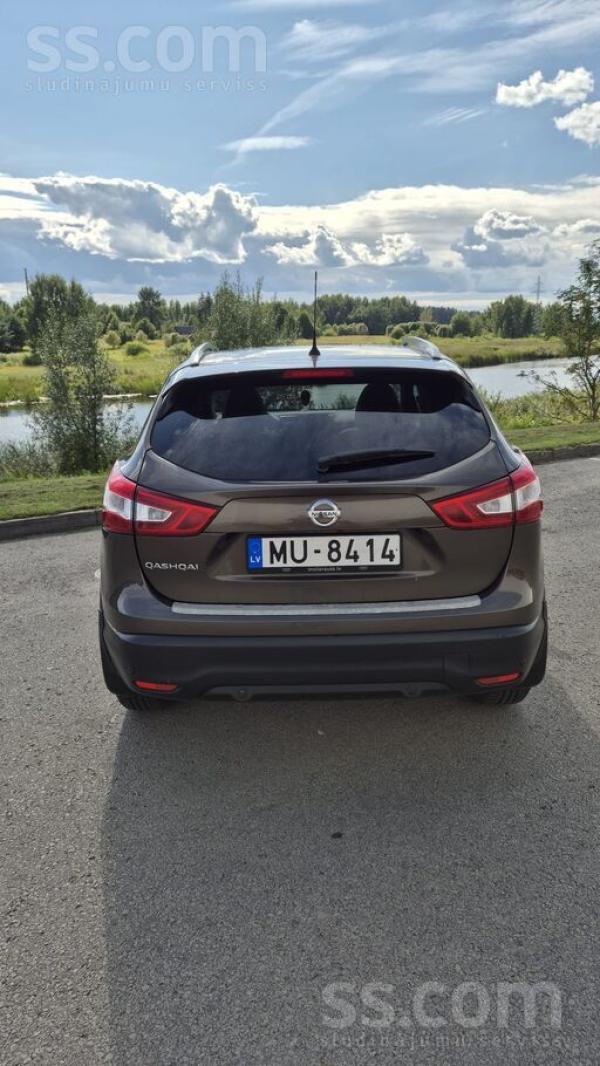 Brown Nissan Qashqai 2016 in Ogre, with an engine capacity of 1.20 L and mileage of 175 thousand km for 9000 €, photo 4 on AUTOMOTO.COM.LV