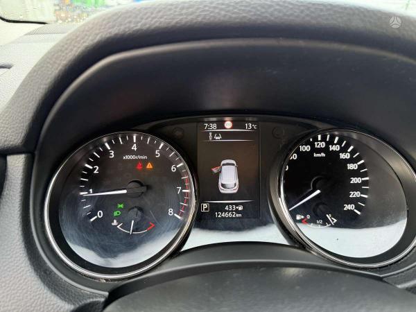Brown Nissan Qashqai 2016 in Vilnius, with an engine capacity of 1.20 L and mileage of 125 thousand km for 8450 €, photo 8 on AUTOMOTO.COM.LV