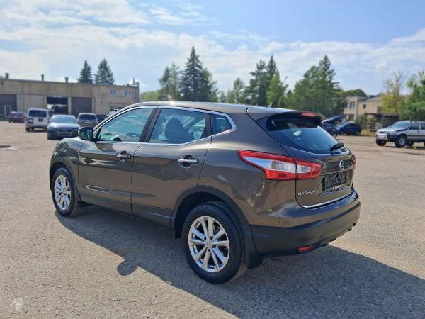 Brūns Nissan Qashqai 2016 Pakruojis, ar dzinēja tilpumu 1.20 L un nobraukumu 120 tūkst. km par 4650 €, foto 6 vietnē AUTOMOTO.COM.LV
