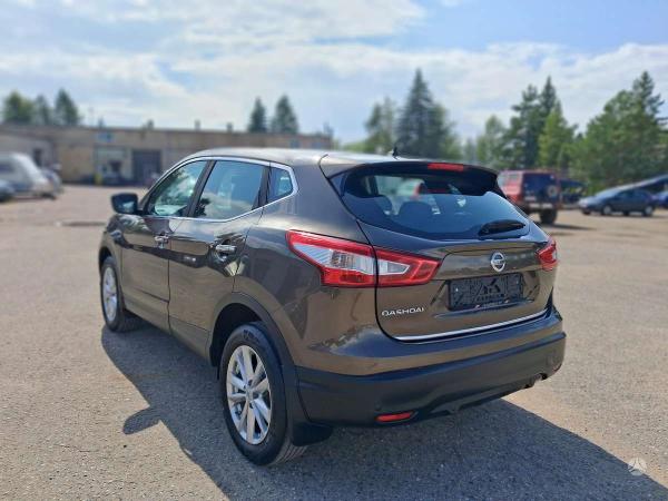 Brūns Nissan Qashqai 2016 Pakruojis, ar dzinēja tilpumu 1.20 L un nobraukumu 120 tūkst. km par 4650 €, foto 7 vietnē AUTOMOTO.COM.LV