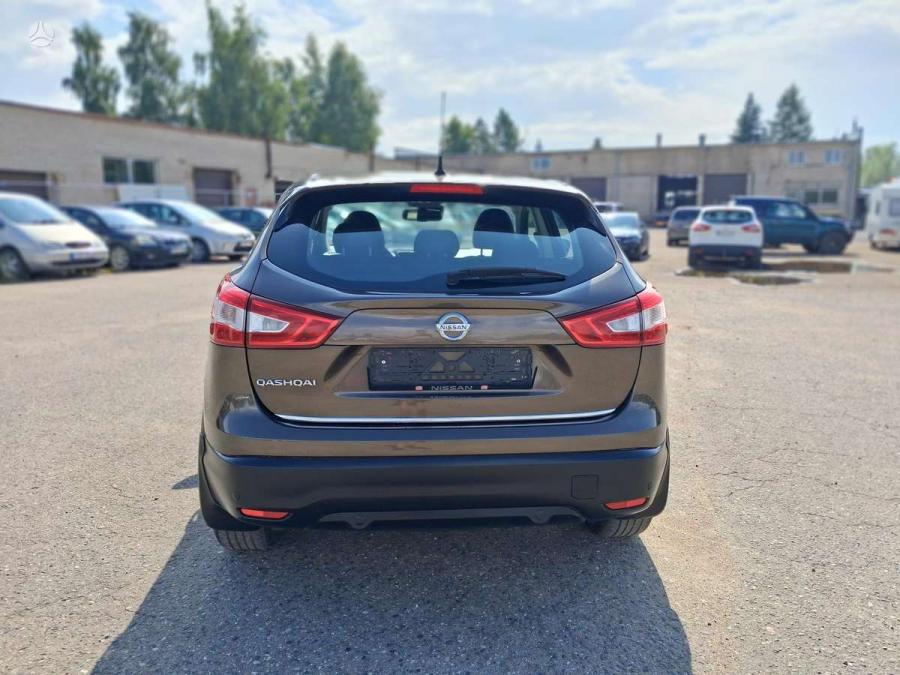 Brūns Nissan Qashqai 2016 Pakruojis, ar dzinēja tilpumu 1.20 L un nobraukumu 120 tūkst. km par 4650 €, foto 8 vietnē AUTOMOTO.COM.LV