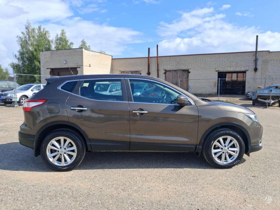 Brūns Nissan Qashqai 2016 Pakruojis, ar dzinēja tilpumu 1.20 L un nobraukumu 120 tūkst. km par 4650 €, foto 12 vietnē AUTOMOTO.COM.LV