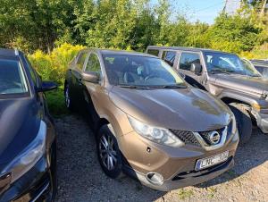 Brown Nissan Qashqai 2016 in Vilnius, with an engine capacity of 1.20 L and mileage of 130 thousand km for 4500 €, photo 4 on AUTOMOTO.COM.LV