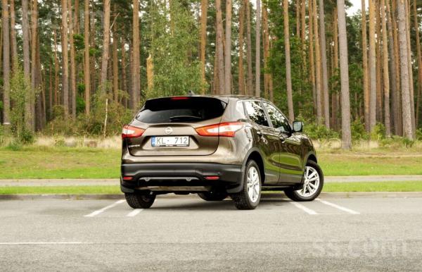 Nissan Qashqai 2016 Rīga vietnē Brūns Nissan Qashqai 2016 Rīga, ar dzinēja tilpumu 1.20 L un nobraukumu 151 tūkst. km par 8990 €, foto 7 vietnē AUTOMOTO.COM.LV
