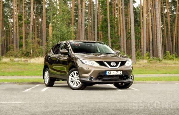 Brown Nissan Qashqai 2016 in Riga, with an engine capacity of 1.20 L and mileage of 151 thousand km for 8590 €, photo 3 on AUTOMOTO.COM.LV