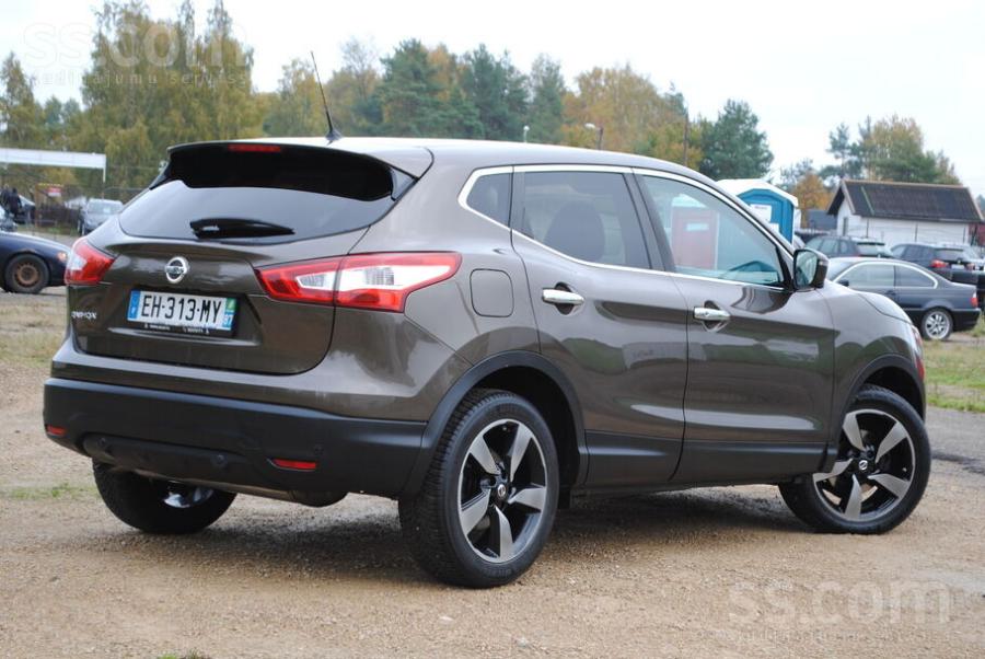 Brown Nissan Qashqai 2016 in Riga, with an engine capacity of 1.60 L and mileage of 190 thousand km for 8990 €, photo 3 on AUTOMOTO.COM.LV