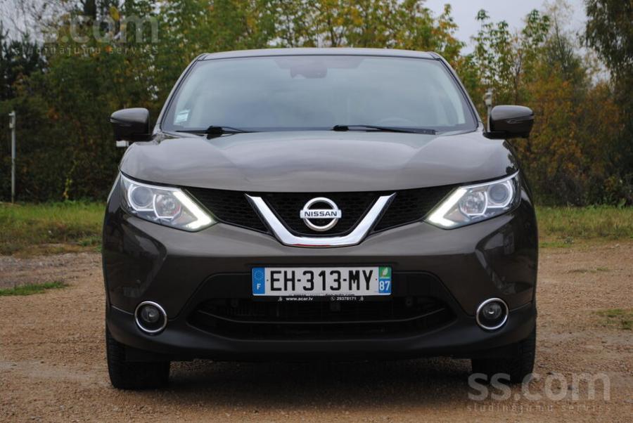 Brown Nissan Qashqai 2016 in Riga, with an engine capacity of 1.60 L and mileage of 190 thousand km for 8990 €, photo 5 on AUTOMOTO.COM.LV