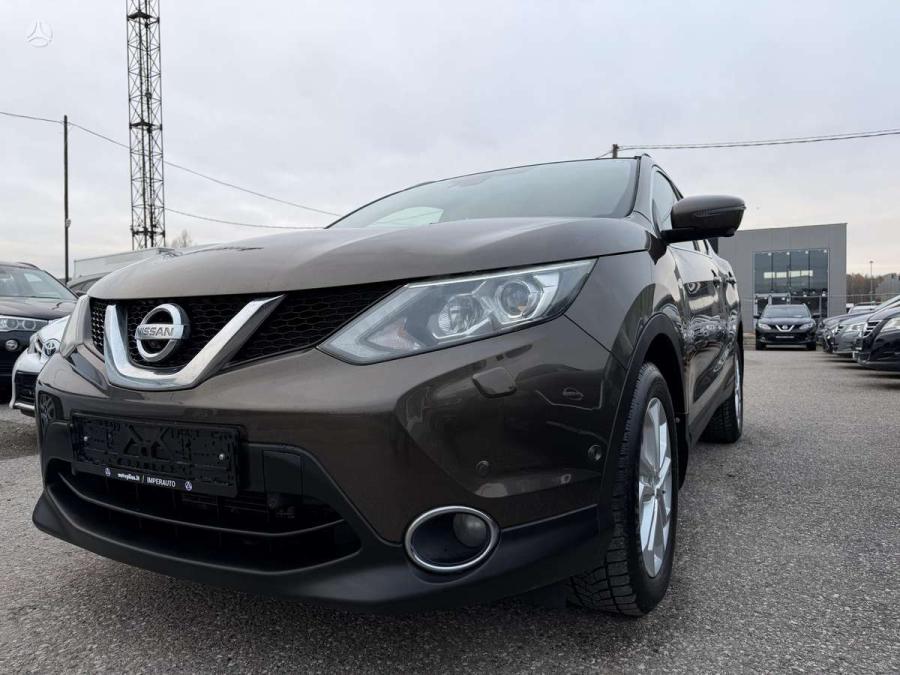 Brown Nissan Qashqai 2017 in Kaunas, with an engine capacity of 1.60 L and mileage of 257 thousand km for 11500 €, photo 3 on AUTOMOTO.COM.LV