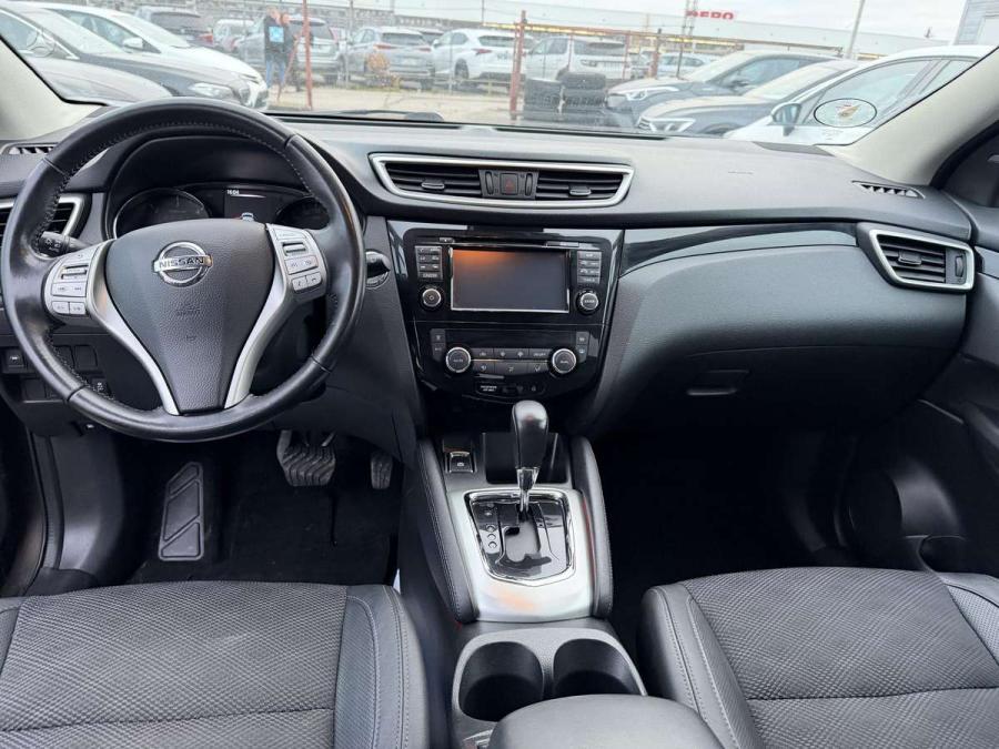Brown Nissan Qashqai 2017 in Kaunas, with an engine capacity of 1.60 L and mileage of 257 thousand km for 11500 €, photo 13 on AUTOMOTO.COM.LV