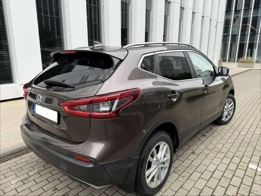 Brown Nissan Qashqai 2017 in Vilnius, with an engine capacity of 1.20 L and mileage of 55 thousand km for 13500 €, photo 8 on AUTOMOTO.COM.LV