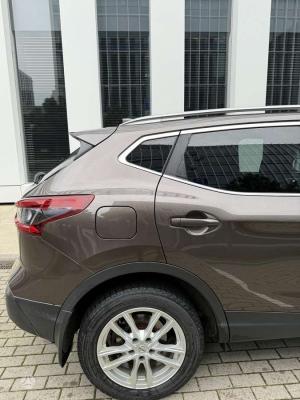Brown Nissan Qashqai 2017 in Vilnius, with an engine capacity of 1.20 L and mileage of 55 thousand km for 13500 €, photo 11 on AUTOMOTO.COM.LV