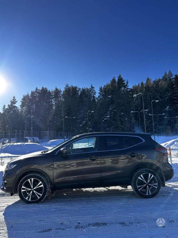 Brūns Nissan Qashqai 2017 Viļņa, ar dzinēja tilpumu 1.46 L un nobraukumu 160 tūkst. km par 9450 €, foto 9 vietnē AUTOMOTO.COM.LV