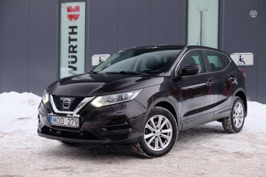 Brown Nissan Qashqai 2017 in Vilnius, with an engine capacity of 1.20 L and mileage of 157 thousand km for 11700 €, photo 2 on AUTOMOTO.COM.LV