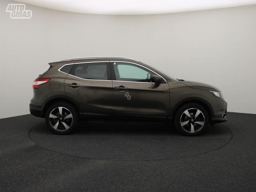 Brūns Nissan Qashqai 2017 Viļņa, ar dzinēja tilpumu 1.20 L un nobraukumu 103 tūkst. km par 13499 €, foto 9 vietnē AUTOMOTO.COM.LV