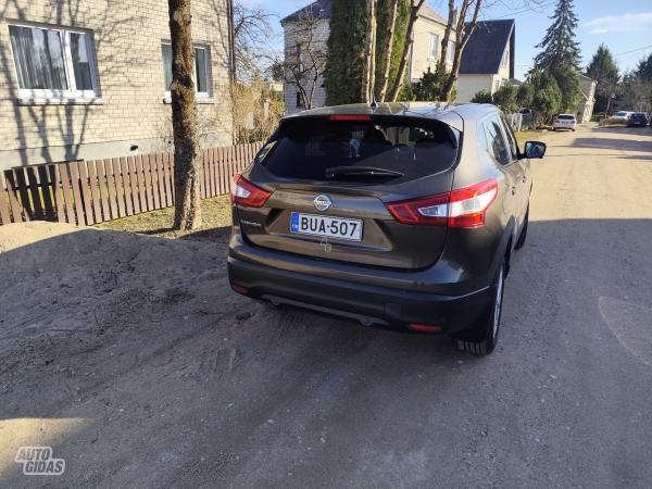 Brown Nissan Qashqai 2017 in Telschi, with an engine capacity of 1.20 L and mileage of 122 thousand km for 7300 €, photo 4 on AUTOMOTO.COM.LV
