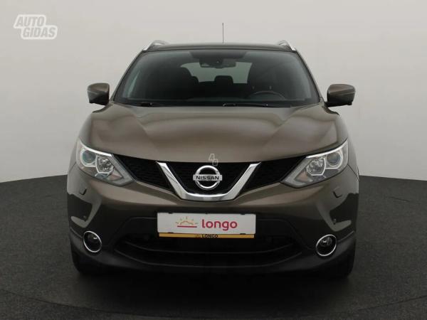 Brown Nissan Qashqai 2017 in Vilnius, with an engine capacity of 1.20 L and mileage of 137 thousand km for 10899 €, photo 3 on AUTOMOTO.COM.LV