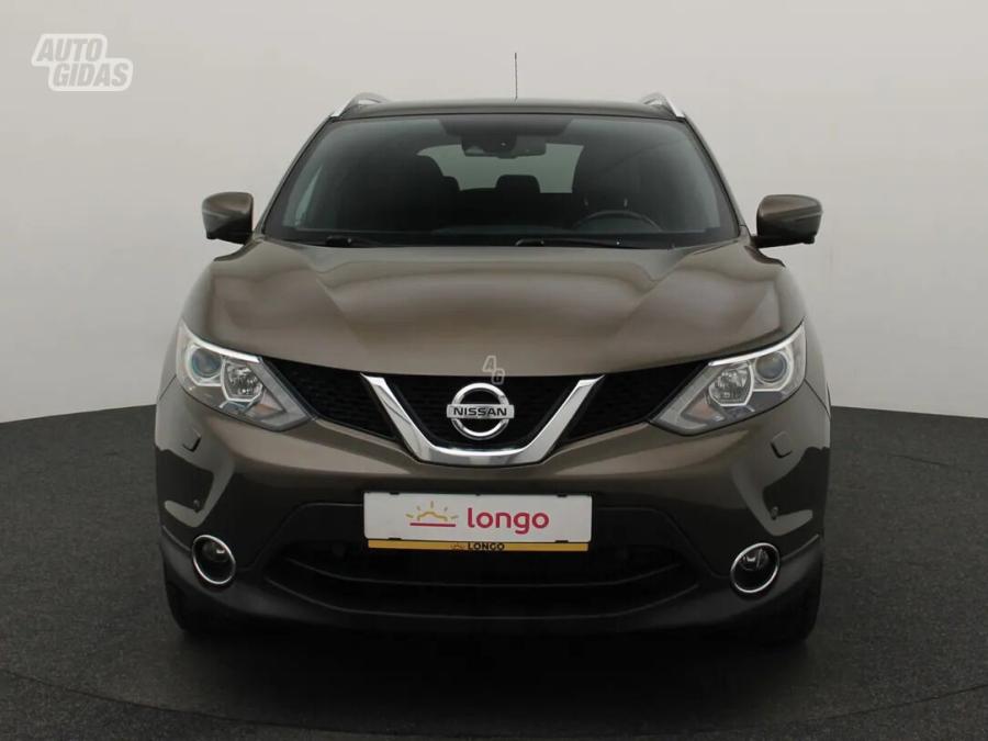 Brown Nissan Qashqai 2017 in Vilnius, with an engine capacity of 1.20 L and mileage of 137 thousand km for 10899 €, photo 4 on AUTOMOTO.COM.LV