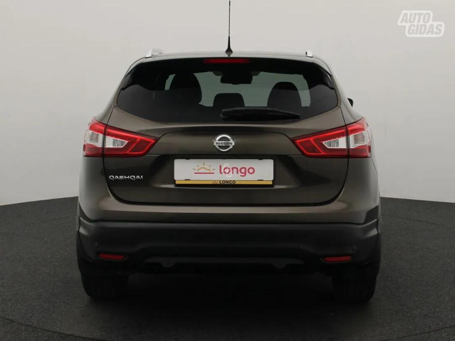 Brown Nissan Qashqai 2017 in Vilnius, with an engine capacity of 1.20 L and mileage of 137 thousand km for 10899 €, photo 6 on AUTOMOTO.COM.LV