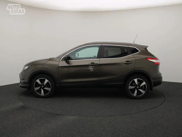 Brown Nissan Qashqai 2017 in Vilnius, with an engine capacity of 1.20 L and mileage of 137 thousand km for 10899 €, photo 6 on AUTOMOTO.COM.LV