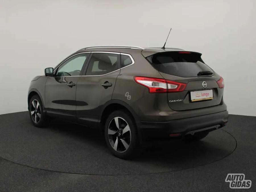 Brown Nissan Qashqai 2017 in Vilnius, with an engine capacity of 1.20 L and mileage of 137 thousand km for 10899 €, photo 8 on AUTOMOTO.COM.LV