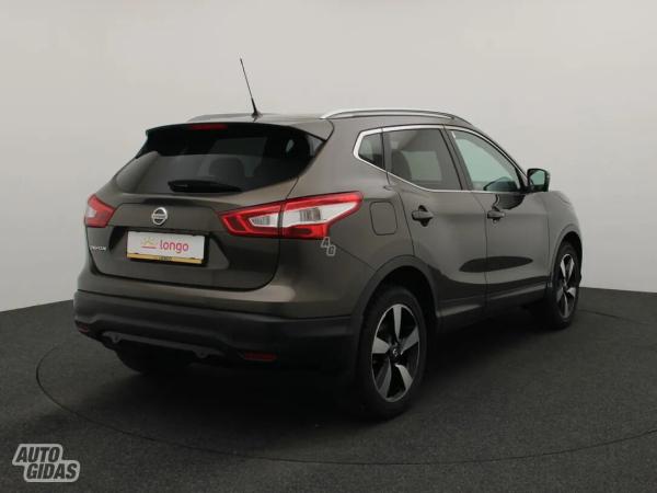 Brown Nissan Qashqai 2017 in Vilnius, with an engine capacity of 1.20 L and mileage of 137 thousand km for 10899 €, photo 8 on AUTOMOTO.COM.LV
