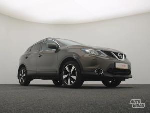Brown Nissan Qashqai 2017 in Vilnius, with an engine capacity of 1.20 L and mileage of 137 thousand km for 10899 €, photo 12 on AUTOMOTO.COM.LV