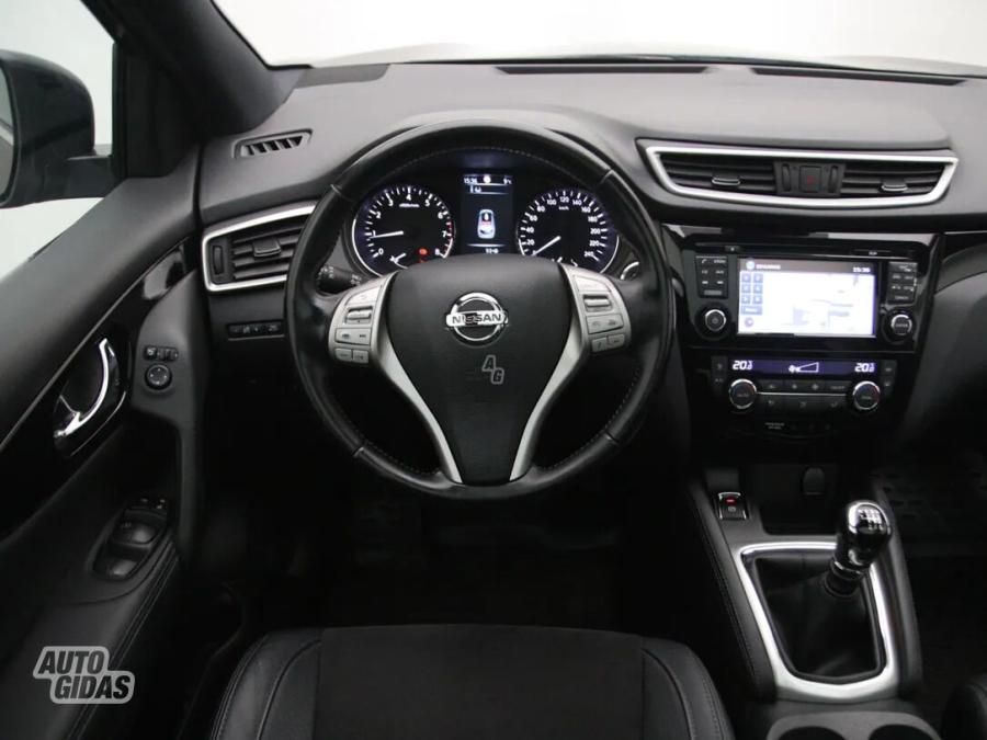 Brown Nissan Qashqai 2017 in Vilnius, with an engine capacity of 1.20 L and mileage of 137 thousand km for 10899 €, photo 18 on AUTOMOTO.COM.LV
