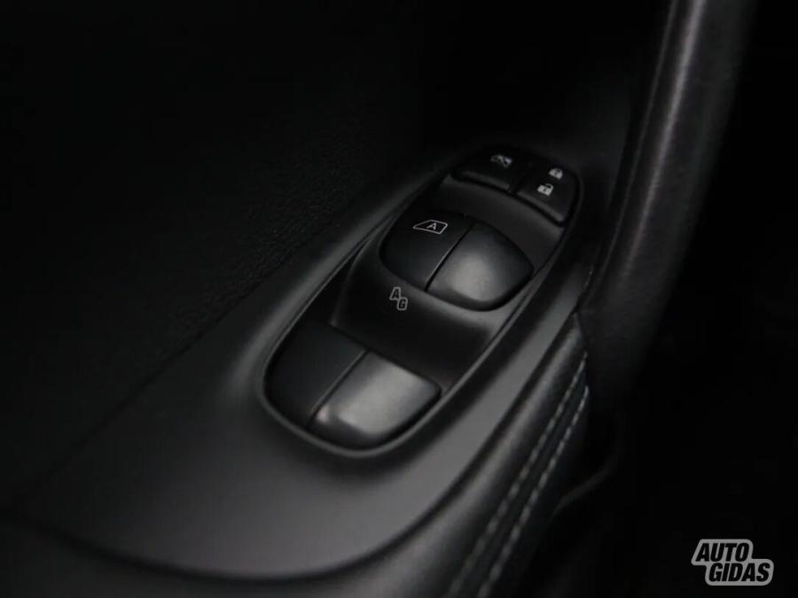 Brown Nissan Qashqai 2017 in Vilnius, with an engine capacity of 1.20 L and mileage of 137 thousand km for 10899 €, photo 27 on AUTOMOTO.COM.LV