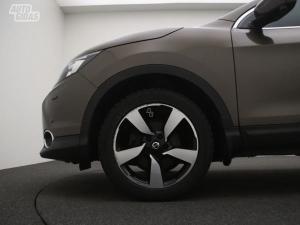 Brown Nissan Qashqai 2017 in Vilnius, with an engine capacity of 1.20 L and mileage of 137 thousand km for 10899 €, photo 29 on AUTOMOTO.COM.LV