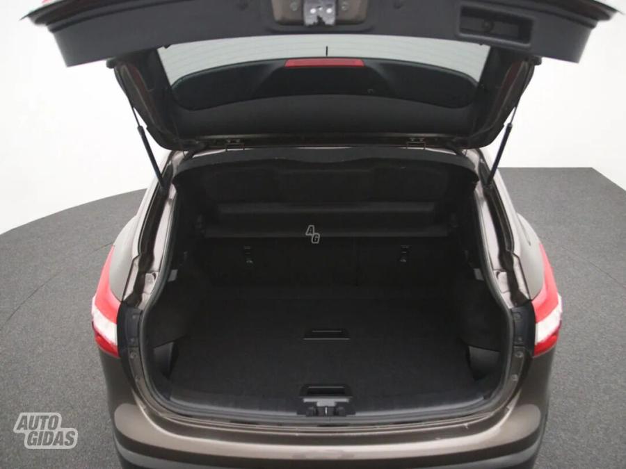 Brown Nissan Qashqai 2017 in Vilnius, with an engine capacity of 1.20 L and mileage of 137 thousand km for 10899 €, photo 35 on AUTOMOTO.COM.LV