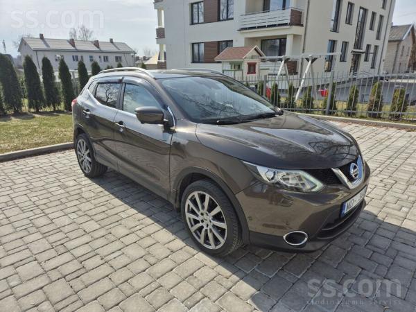Brūns Nissan Qashqai 2017 Rēzekne, ar dzinēja tilpumu 1.20 L un nobraukumu 61 tūkst. km par 11500 €, foto 1 vietnē AUTOMOTO.COM.LV