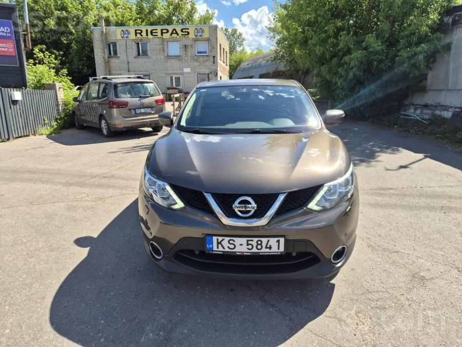 Brūns Nissan Qashqai 2017 Rīga, ar dzinēja tilpumu 1.60 L un nobraukumu 140 tūkst. km par 9990 €, foto 4 vietnē AUTOMOTO.COM.LV