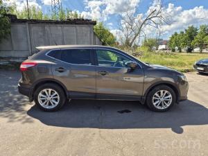 Brūns Nissan Qashqai 2017 Rīga, ar dzinēja tilpumu 1.60 L un nobraukumu 140 tūkst. km par 9990 €, foto 6 vietnē AUTOMOTO.COM.LV