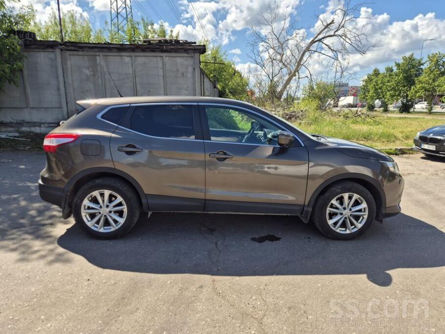 Brūns Nissan Qashqai 2017 Rīga, ar dzinēja tilpumu 1.60 L un nobraukumu 140 tūkst. km par 9990 €, foto 6 vietnē AUTOMOTO.COM.LV
