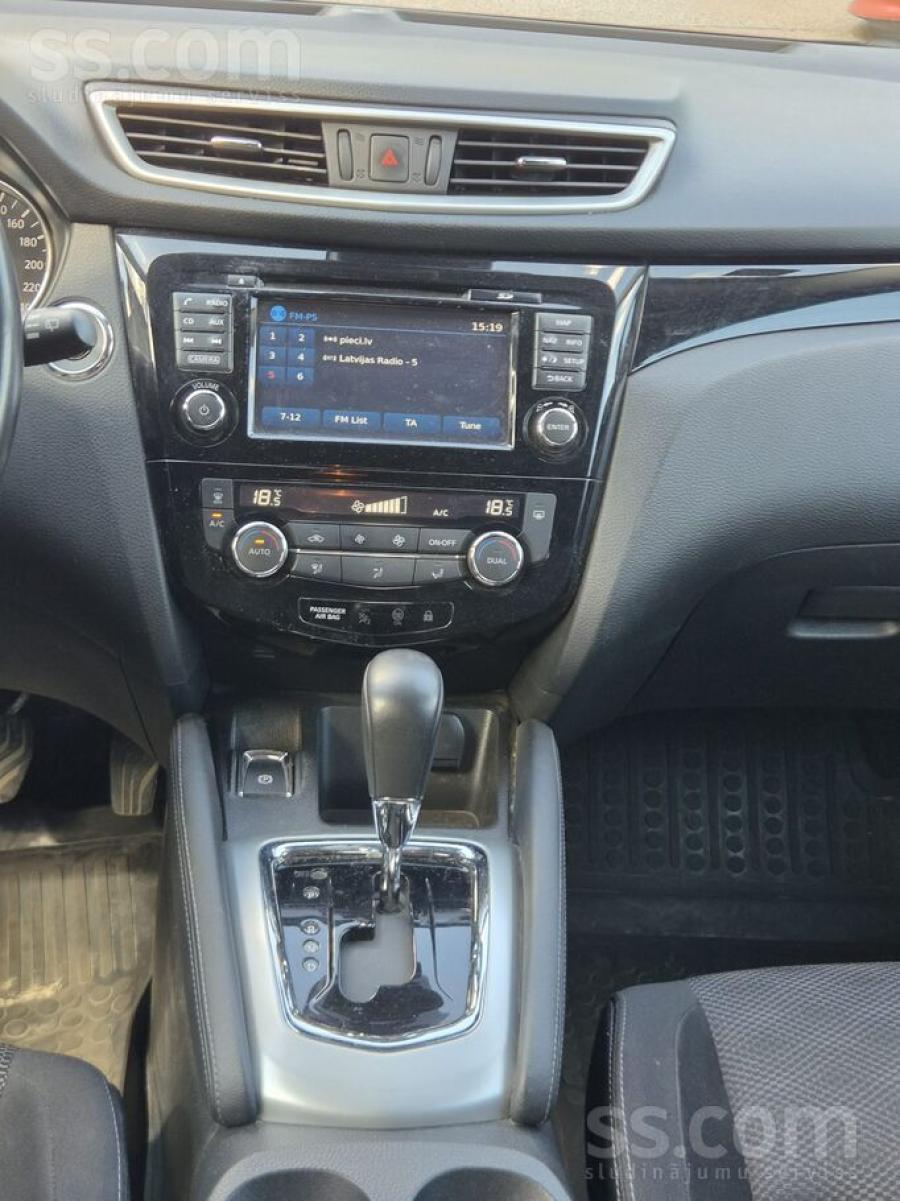Brūns Nissan Qashqai 2017 Rīga, ar dzinēja tilpumu 1.60 L un nobraukumu 140 tūkst. km par 9990 €, foto 12 vietnē AUTOMOTO.COM.LV