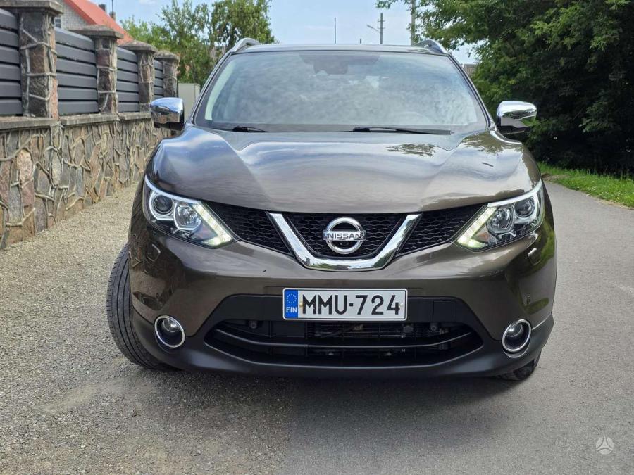 Brown Nissan Qashqai 2017 in Radviliskis, with an engine capacity of 1.20 L and mileage of 135 thousand km for 8200 €, photo 5 on AUTOMOTO.COM.LV