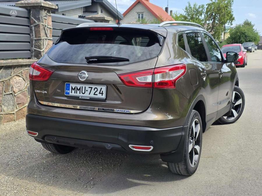 Brown Nissan Qashqai 2017 in Radviliskis, with an engine capacity of 1.20 L and mileage of 135 thousand km for 8200 €, photo 13 on AUTOMOTO.COM.LV
