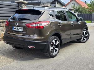 Brown Nissan Qashqai 2017 in Radviliskis, with an engine capacity of 1.20 L and mileage of 135 thousand km for 8200 €, photo 14 on AUTOMOTO.COM.LV