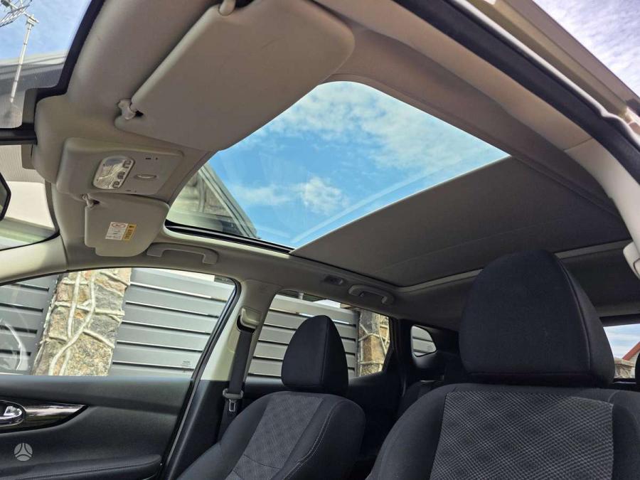 Brown Nissan Qashqai 2017 in Radviliskis, with an engine capacity of 1.20 L and mileage of 135 thousand km for 8200 €, photo 19 on AUTOMOTO.COM.LV