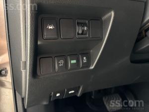 Brūns Nissan Qashqai 2017 Rīga, ar dzinēja tilpumu 1.20 L un nobraukumu 108 tūkst. km par 10900 €, foto 24 vietnē AUTOMOTO.COM.LV