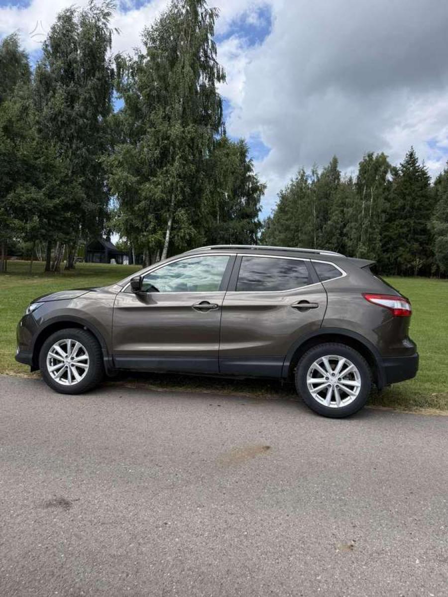 Brown Nissan Qashqai 2017 in Kaunas, with an engine capacity of 1.20 L and mileage of 119 thousand km for 5200 €, photo 5 on AUTOMOTO.COM.LV