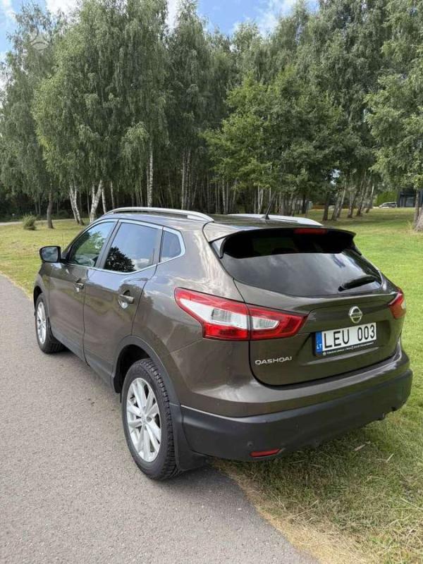 Brown Nissan Qashqai 2017 in Kaunas, with an engine capacity of 1.20 L and mileage of 119 thousand km for 5200 €, photo 5 on AUTOMOTO.COM.LV