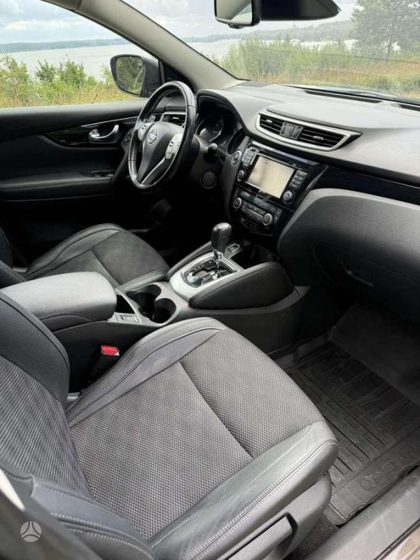 Brown Nissan Qashqai 2017 in Kaunas, with an engine capacity of 1.20 L and mileage of 119 thousand km for 5200 €, photo 9 on AUTOMOTO.COM.LV