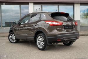 Brown Nissan Qashqai 2017 in Vilnius, with an engine capacity of 1.20 L and mileage of 85 thousand km for 10950 €, photo 6 on AUTOMOTO.COM.LV