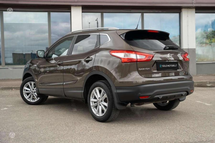 Brown Nissan Qashqai 2017 in Vilnius, with an engine capacity of 1.20 L and mileage of 85 thousand km for 10950 €, photo 6 on AUTOMOTO.COM.LV