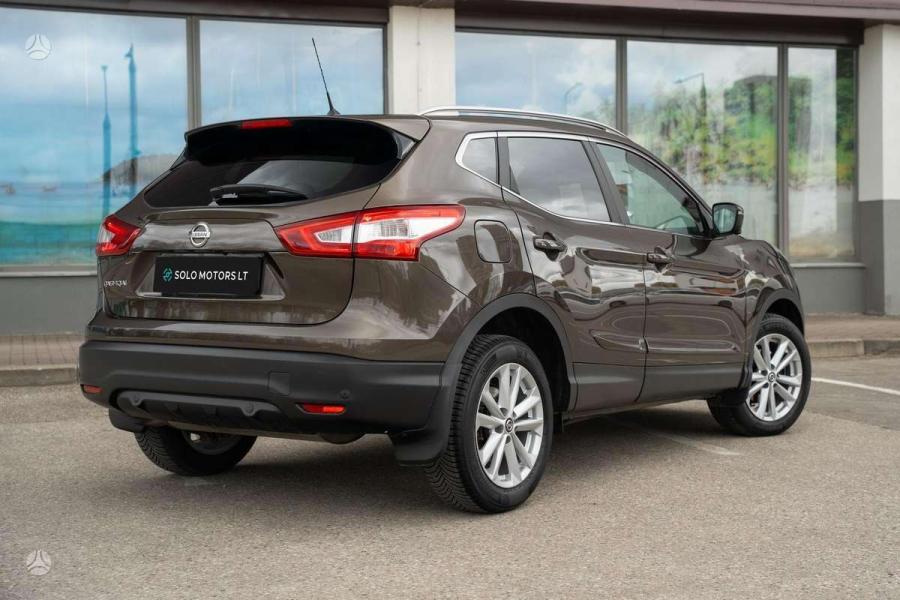 Brown Nissan Qashqai 2017 in Vilnius, with an engine capacity of 1.20 L and mileage of 85 thousand km for 10950 €, photo 7 on AUTOMOTO.COM.LV