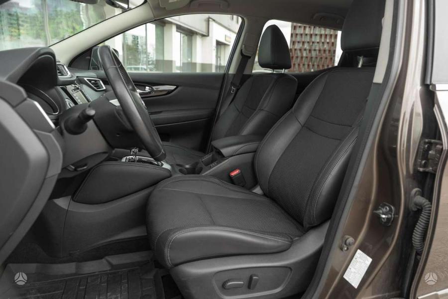 Brown Nissan Qashqai 2017 in Vilnius, with an engine capacity of 1.20 L and mileage of 85 thousand km for 10950 €, photo 12 on AUTOMOTO.COM.LV