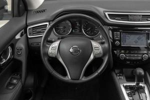 Brown Nissan Qashqai 2017 in Vilnius, with an engine capacity of 1.20 L and mileage of 85 thousand km for 10950 €, photo 16 on AUTOMOTO.COM.LV