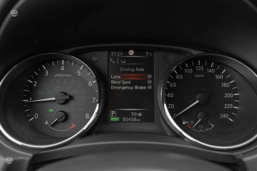 Brown Nissan Qashqai 2017 in Vilnius, with an engine capacity of 1.20 L and mileage of 85 thousand km for 10950 €, photo 17 on AUTOMOTO.COM.LV