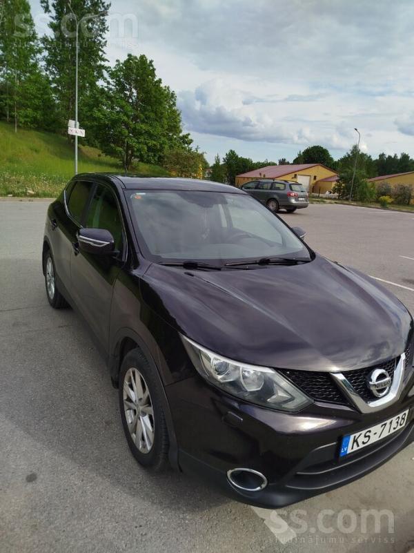 Brown Nissan Qashqai 2017 in Tukums, with an engine capacity of 1.60 L and mileage of 0 thousand km for 10300 €, photo 3 on AUTOMOTO.COM.LV